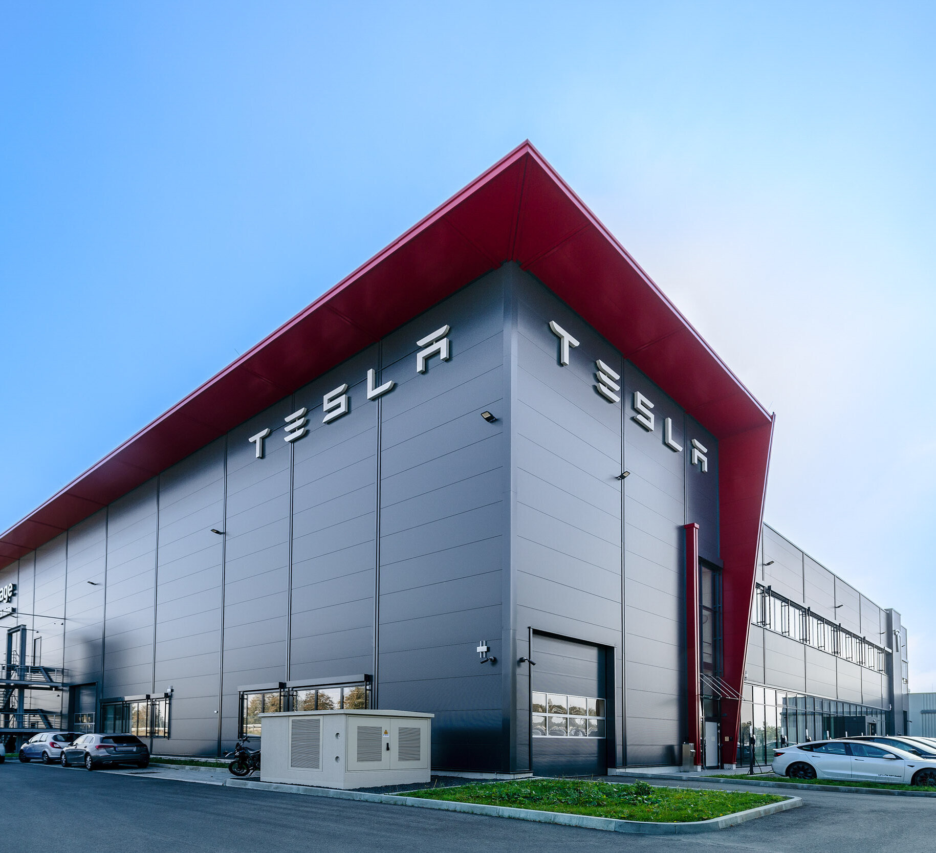 Tesla, Neu-Ulm | Gebrüder Rückert GmbH & Co. KG